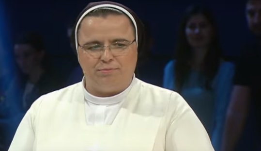 Murgesha e “100 Milionë”, hyn në garë për bamirësi – Epoka e Re