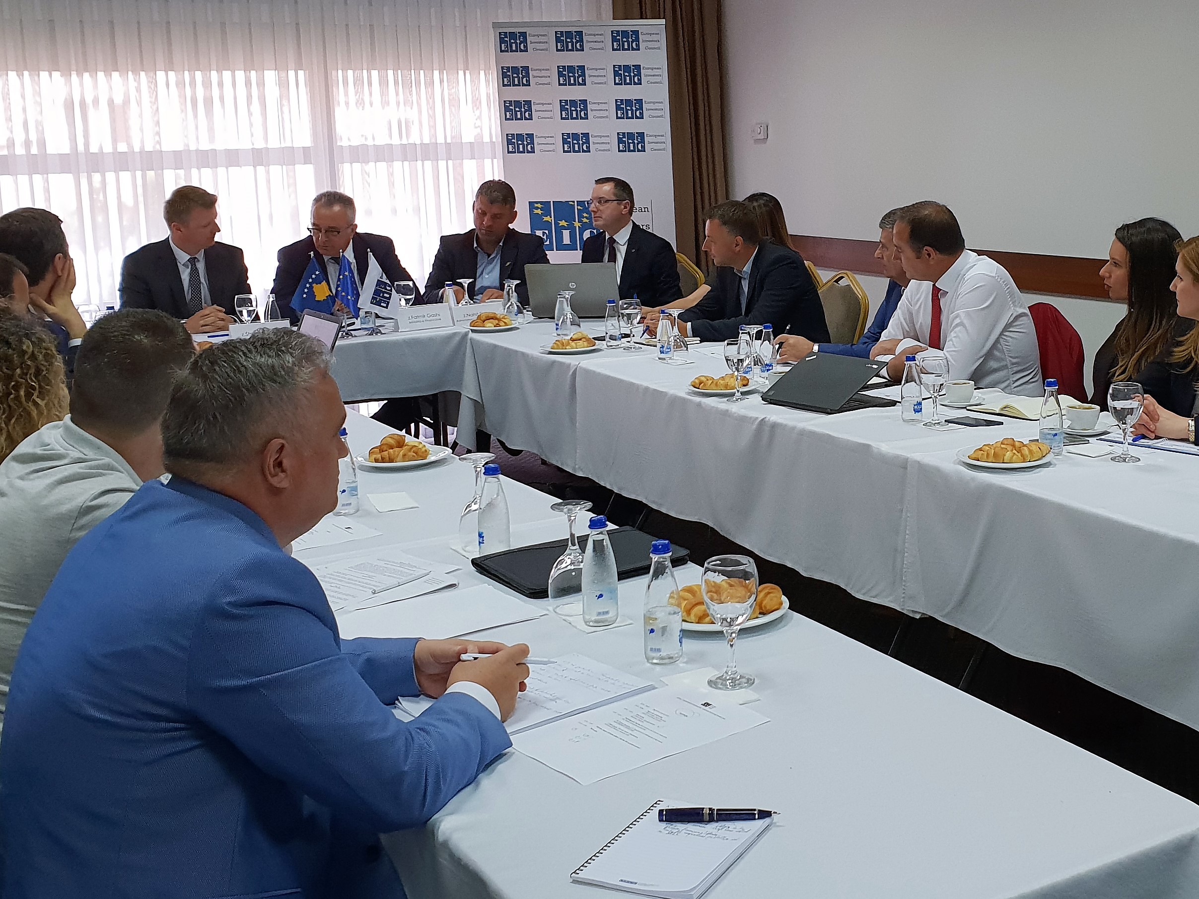 Reformat fiskale dhe ndikimi ekonomik, temë diskutimi e KIE-së – Epoka e Re