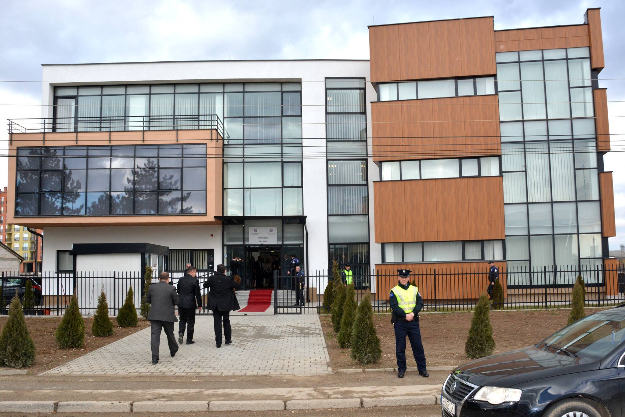 Prokuroria Themelore në Ferizaj e hapur për takime me qytetarët – Epoka ... Prokuroria Themelore në Ferizaj e hapur për takime me qytetarët – Epoka ...