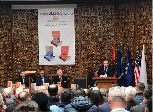 Kolegji “Biznesi” përuron tri libra universitare – Epoka e Re