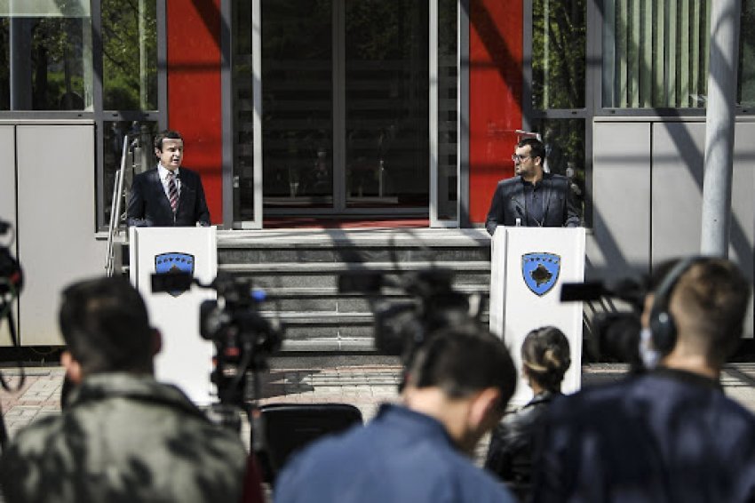 Kurti e shkarkon Gashin por nuk distancohet fare nga deklaratat e tij ... Kurti e shkarkon Gashin por nuk distancohet fare nga deklaratat e tij ...