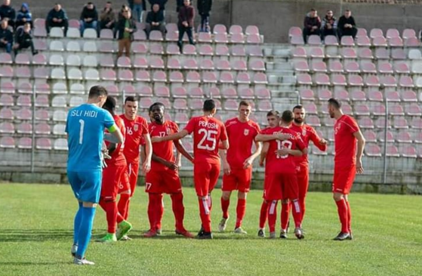 Infektohet me Covid-19 një futbollist në Shqipëri – Epoka e Re Infektohet me Covid-19 një futbollist në Shqipëri – Epoka e Re