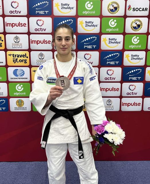 Kuka: Nora fiton medaljen e argjendtë në ditën e çlirimit të Pejës ... Kuka: Nora fiton medaljen e argjendtë në ditën e çlirimit të Pejës ...