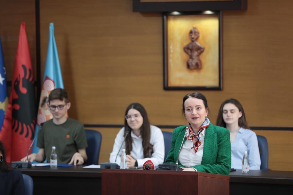 Musmurati njofton për ndarjen e parcelave për ndërtimin e çerdheve të ... Musmurati njofton për ndarjen e parcelave për ndërtimin e çerdheve të ...