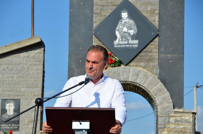 Limaj përkujton dëshmorët e kombit Ymer Alushani dhe Ali Zogaj – Epoka e Re Limaj përkujton dëshmorët e kombit Ymer Alushani dhe Ali Zogaj – Epoka e Re