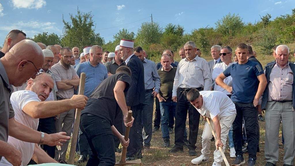 Në Han Të Elezit është Varrosur Haxhi Tefik Vila Epoka E Re