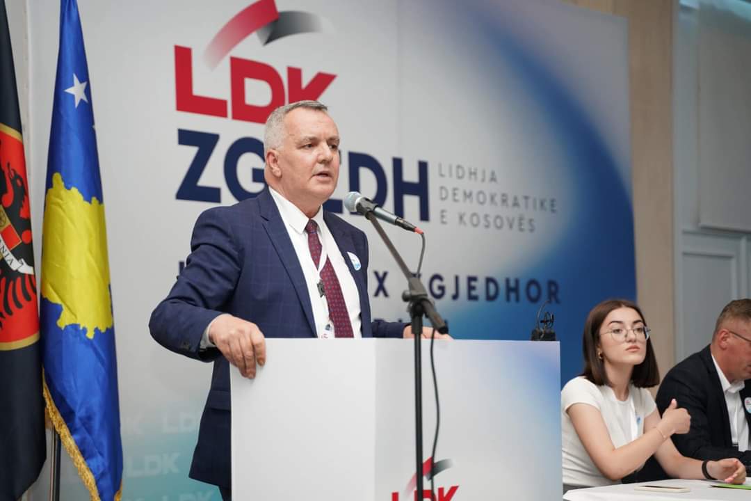 Imri Ahmeti: Albin Kurti do ta dërgojë vendin në zgjedhje – Epoka e Re Imri Ahmeti: Albin Kurti do ta dërgojë vendin në zgjedhje – Epoka e Re