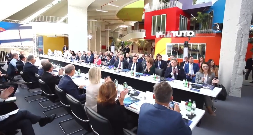 Nis punimet samiti i Procesit të Berlinit në Tiranë (video) – Epoka e Re Nis punimet samiti i Procesit të Berlinit në Tiranë (video) – Epoka e Re