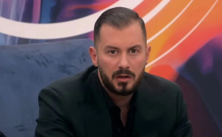 Dënimi i Vesës nga Vëllai i Madh për arratisjen nga kazerma, Romeo ... Dënimi i Vesës nga Vëllai i Madh për arratisjen nga kazerma, Romeo ...