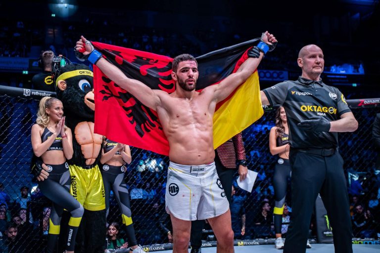 Gjoni Palokaj fiton përballjen ndaj çekut Jaroslav Pokory – Epoka e Re