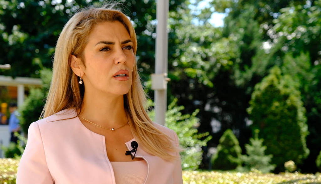 Deliu për Haxhiun: Kosova në ditë zie për gratë e vrara, ministrja në fushatë zgjedhore të ...