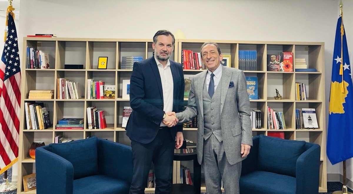 Ambasadori Reka pret në takim ministrin Çeku – Epoka e Re Ambasadori Reka pret në takim ministrin Çeku – Epoka e Re