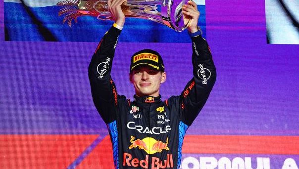Max Verstappen fiton çmimin e madh të Spanjës – Epoka e Re Max Verstappen fiton çmimin e madh të Spanjës – Epoka e Re