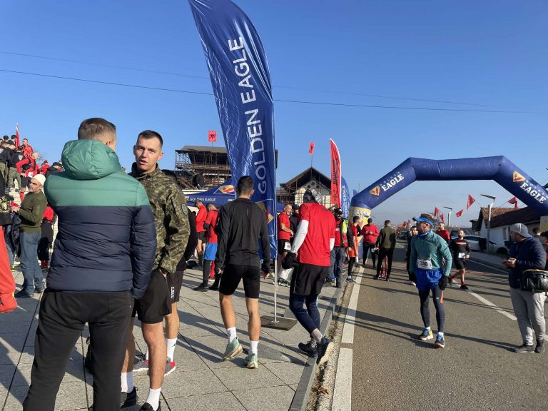 “Vrapimi i Nëntorit” mbledh maratonistët nga trevat shqiptare në Prekaz ...