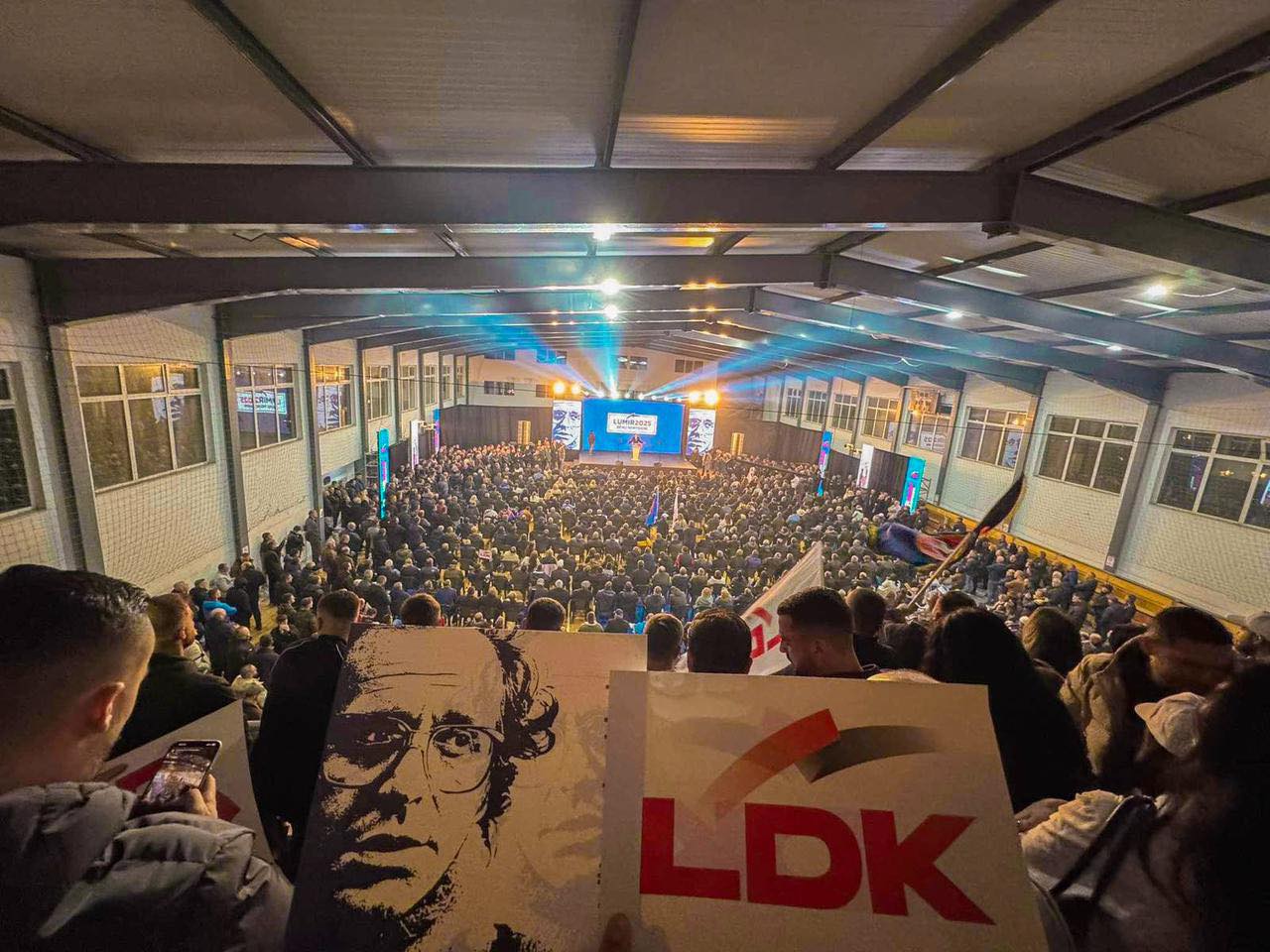 Ekrem Hyseni ndan foto nga tubimi në Podujevë: Ky është Llapi i LDK-së ...