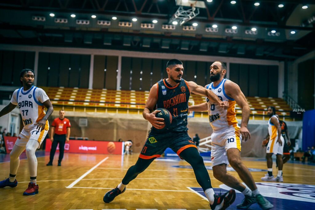 Bashkimi kualifikohet në gjysmëfinale – Epoka e Re