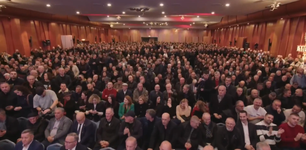 Agim Çeku: Prezenca e juaj kaq e madhe dëshmon lidhjen e UÇK-së me PDK ...