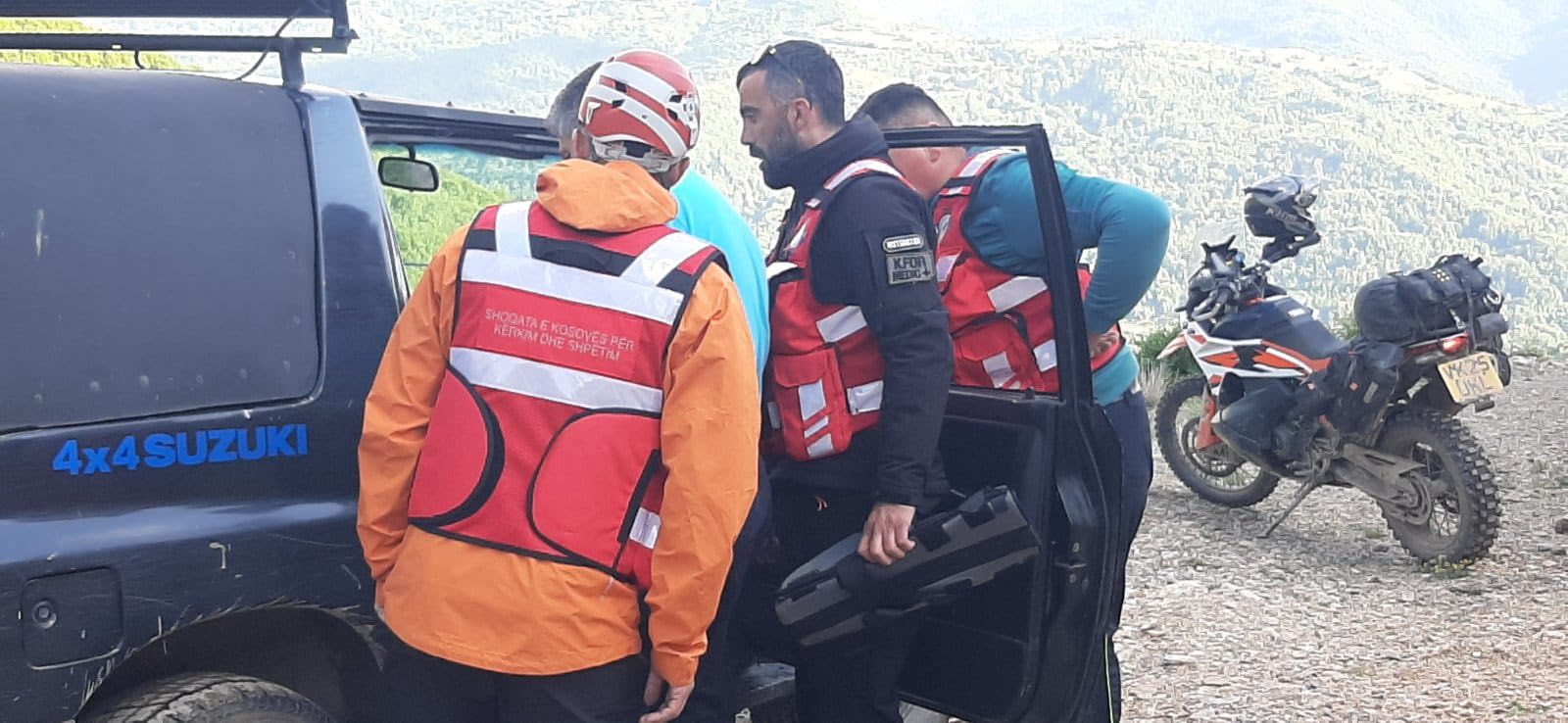 Publikohen fotografitë e shtetasve të huaj që u evakuuan nga SHKKSH dhe ...