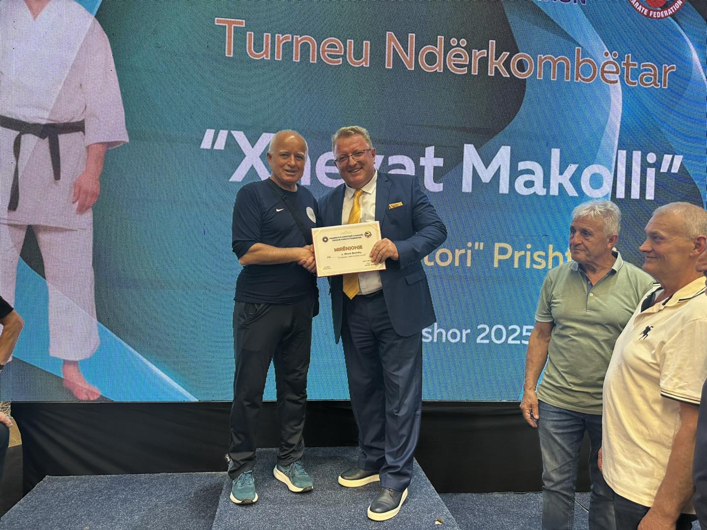 Federata e Karatesë ndan mirënjohje për ish-deputetin Hisen Berisha ...