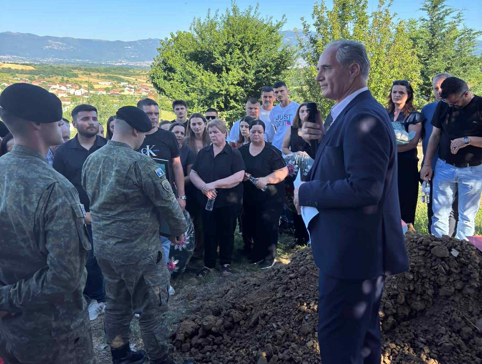 Nait Hasani: Lamtumirë, Daja Dani! – Epoka e Re