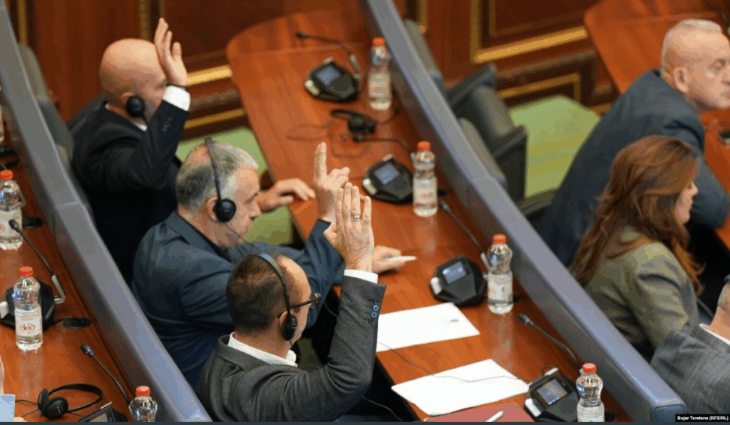 Zlatan Elek jep dorëheqje nga pozita e deputetit të Kosovës – Epoka e Re